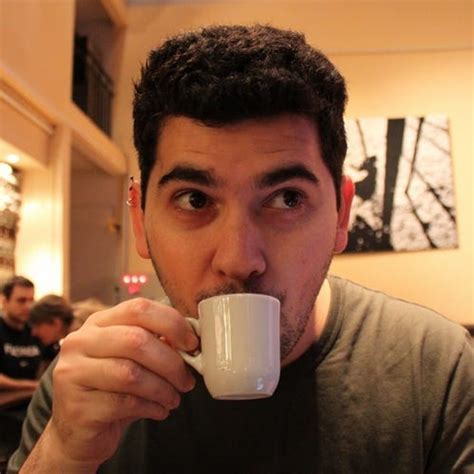 Ricardo Mello Medium