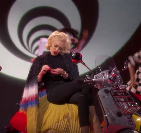 Every Fab Look In Gwen Stefani S New S Themed Video And Cheaper