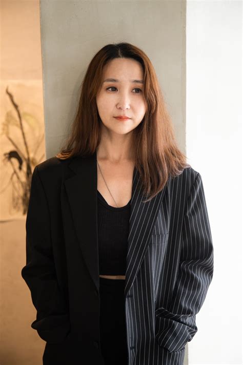 ‘어글리 시스터 누가 신데렐라 의붓언니에게 돌을 던지랴 [정시우 Seen]