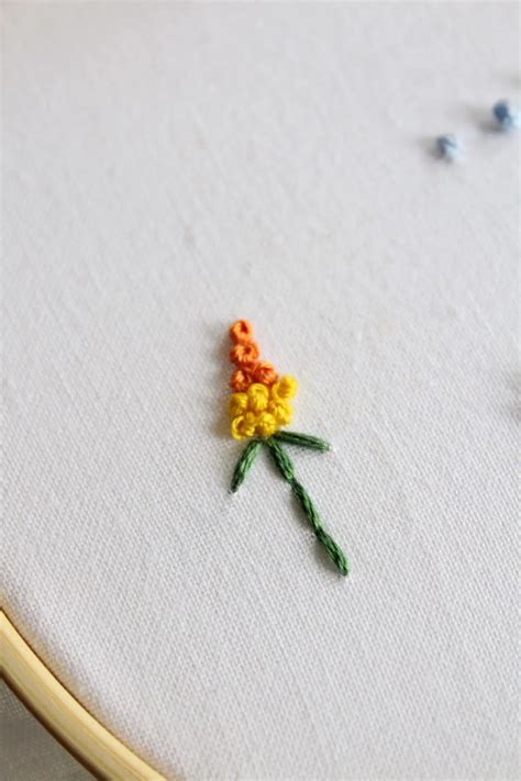 How To Make A French Knot Easy And Helpful Tips Crewel Ghoul