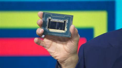 Intel Announces Core Sierra Forest CPU Th Gen Xeon Arrives December Tom S Hardware