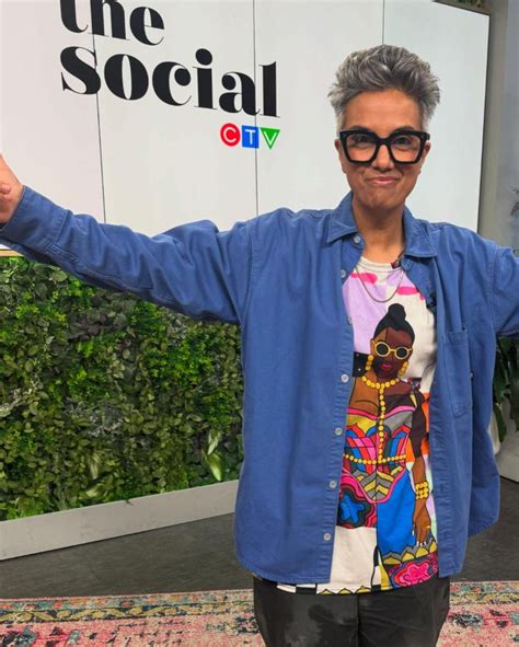 Badtameez Beti Bloom T Shirt Indian Pop Art Tee Bold Graphic Shirt