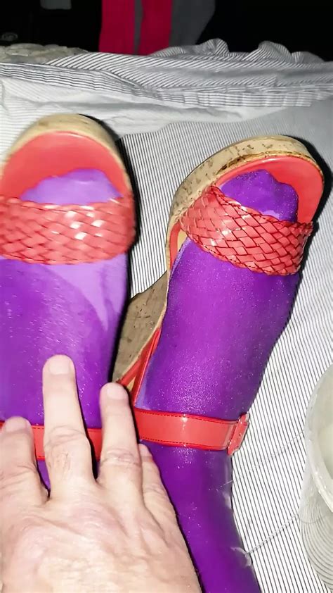 Cd Nylon Pantyhose Feet And Shoes Get Wet And Slippery Gay Amateur