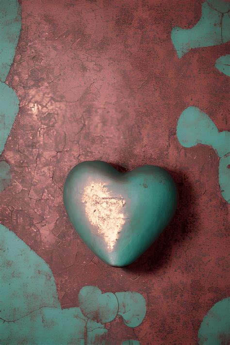 Pátina de cobre con forma de corazón en relieve de Absolute Sacred