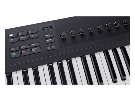 Native Instruments Komplete Kontrol A Store DJ