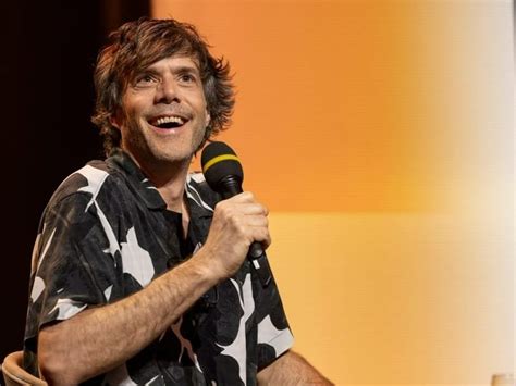 «chum Mir Hauet Ab Adrian Stern Bringt Fernweh Mit Radio Srf 1 Srf