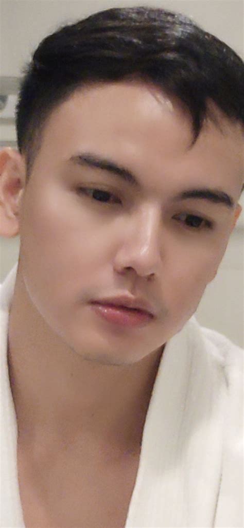 Lex Austin Filipino Male Escort In Kuwait