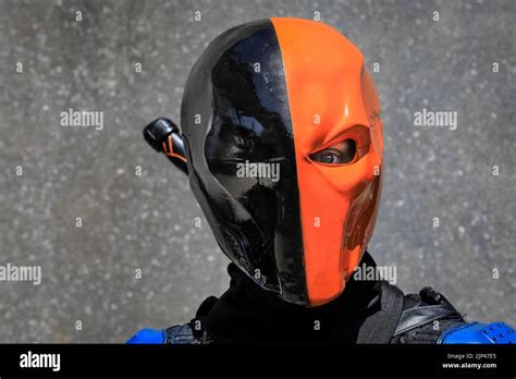 Deathstroke Mask Drawing