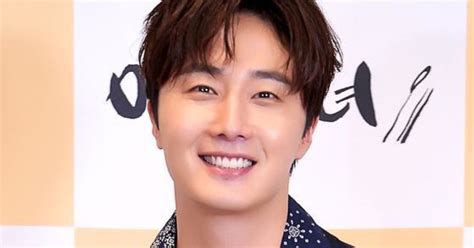 포토 정일우 힐링 미소