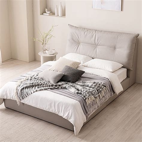 글로리가구 〰 레비아 침대 글로리가구의 Mds Pick👍 쿠션형 헤드로 편안함을 극대화한 레비아 침대입니다 볼륨감이 좋은 감각적인 쿠션형 헤드 디자인으로 침대