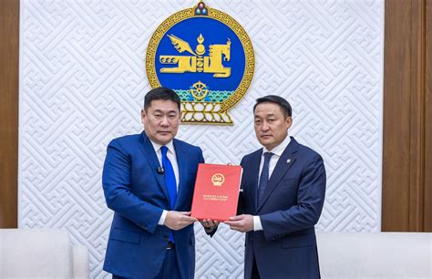 Гашуунсухайт Ганцмод боомтын хүчин чадлыг нэмэгдүүлэх Засгийн газар