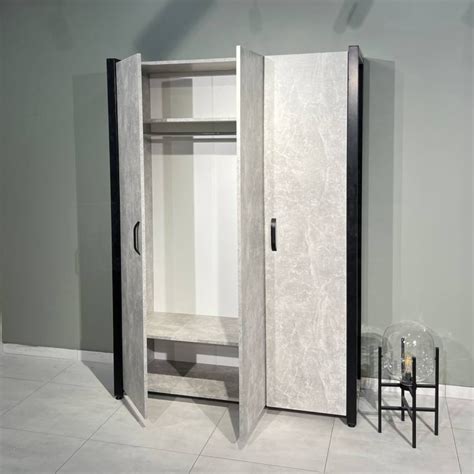 Шафа 3 Двері ДСП 18мм Swisspan купити в Mebliromax