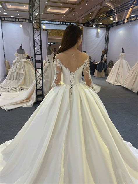 What Is The Difference Between An A Line And Merma Belleamore Wedding