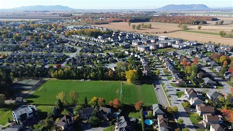 10th Anniversary Holiday Inn Express Vaudreuil Dorion Groupe Robin