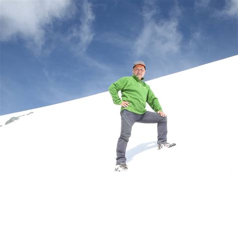 Норовын Алтанхуяг Home Facebook