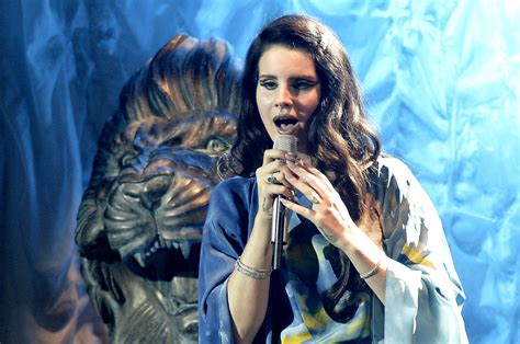 Lana Del Rey Lust For Life Her Best Style And Performance Moments