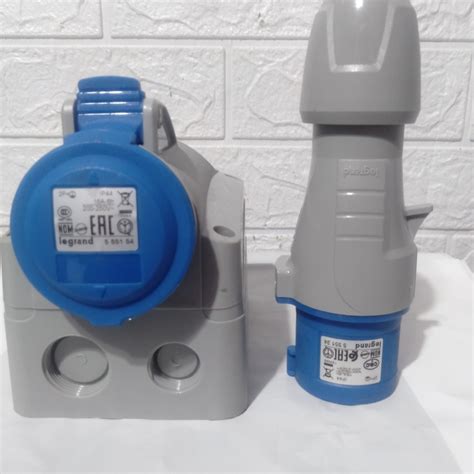 Jual Surface Mounting Socket Legrand 3pin 16a Shopee Indonesia