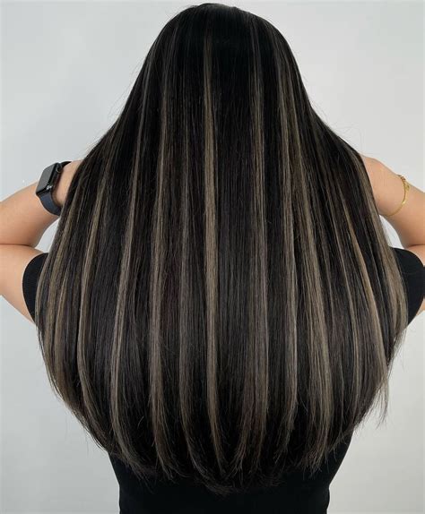 30 Head Turning Ideas Of Chunky Highlights To Update Your Look In 2025