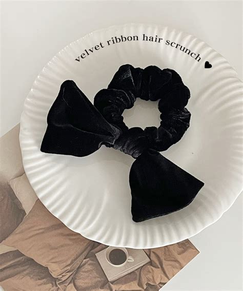 겨울만능템자체제작 데일리템 원픽 블랙 벨벳 리본 머리끈 헤어슈슈 헤어곱창 벨벳리본스크런치 에이블리