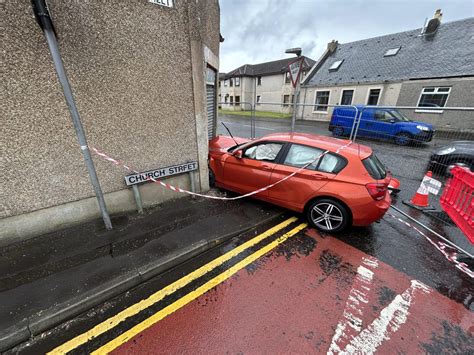 Bmw Crashes Into Former Chip Shop In Cowdenbeath