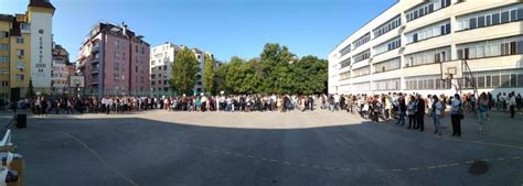 Вместо букет дари надежда на дете в нужда Училищното настоятелство към НПМГ София