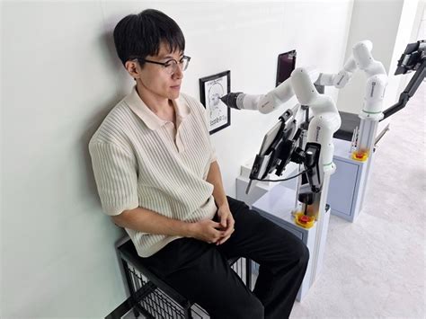 주쿳션 광명시 디지털혁신교육센터에 드로잉로봇 2대 설치