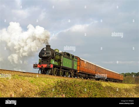 Ex Gnr N2 Class Loco And A Gresley Designed Quad Art Set Of Articulated