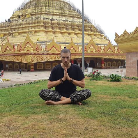 Dimitris Papass Feet