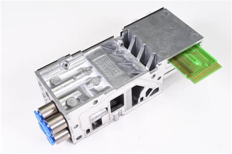 预览 Festo 533352 L 682086 Anschlußplatte Leiterplatte 4x