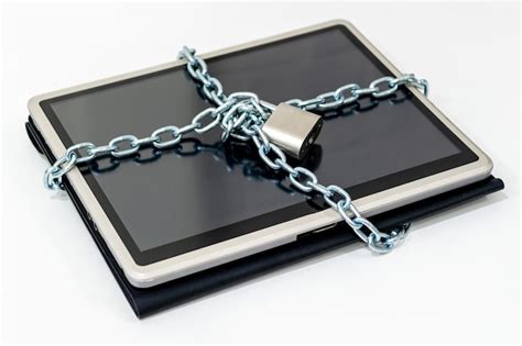 Premium Photo Computer Concept Network Security Lock System Entry Key And Chain