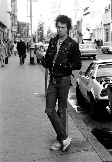 Sex Pistols Glen Matlock Compares Sid Vicious With Elvis Presley