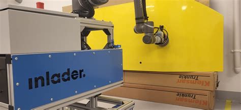 See How The Cooperating Robot Cobot Is Replacing An Operator In The Process Of A Bus Sheathing