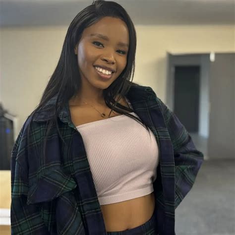 Thobeka Xthobekax • Threads Say More