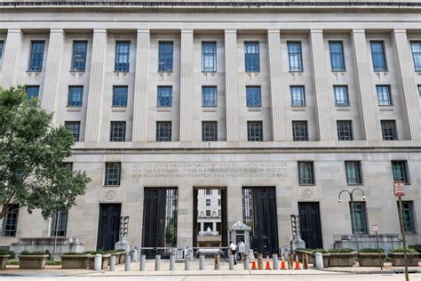 GW rises four spots in US News rankings, regaining standing after last year’s fall – The GW Hatchet