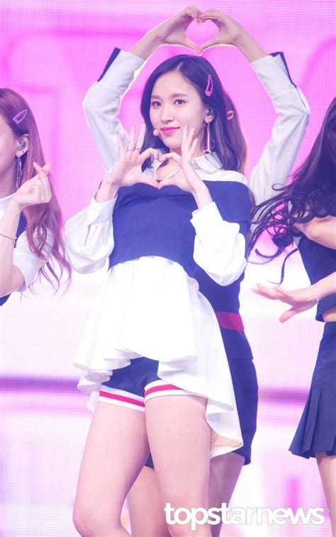 오늘자 트와이스 쇼케이스 인스티즈 Instiz 이슈 카테고리