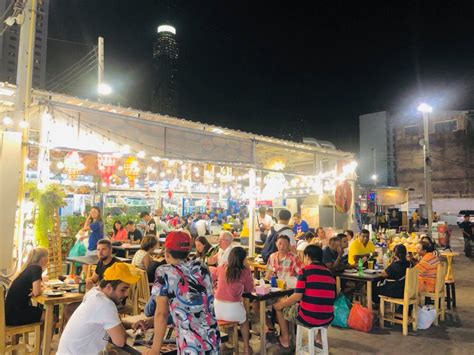 10 ตลาดนัดกลางคืน เดินช้อป ชิม ชิล ไปง่ายทั่วกรุงเทพ