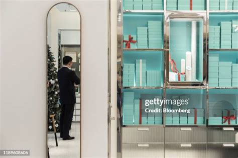 Tiffany And Co Employee Store Photos And Premium High Res Pictures