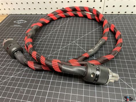 Snake River Adder Pure Silver Power Cord 15 Amp 2m 0999 Silver