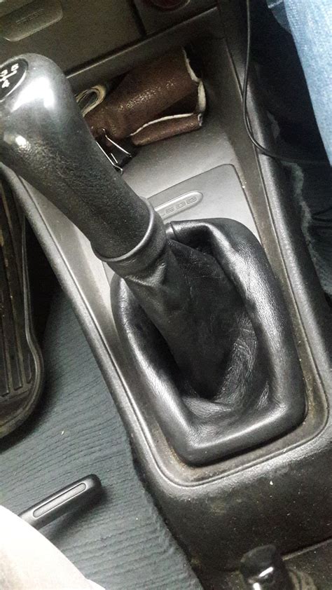 Немного кожи — Seat Toledo 1g 18 л 1995 года аксессуары Drive2