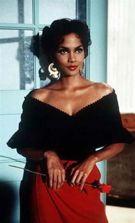 26 Pictures Of Young Halle Berry