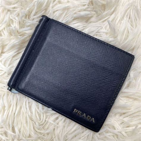 新品未使用プラダprada マネークリップ 折り財布 サフィアーノ メンズ正規品