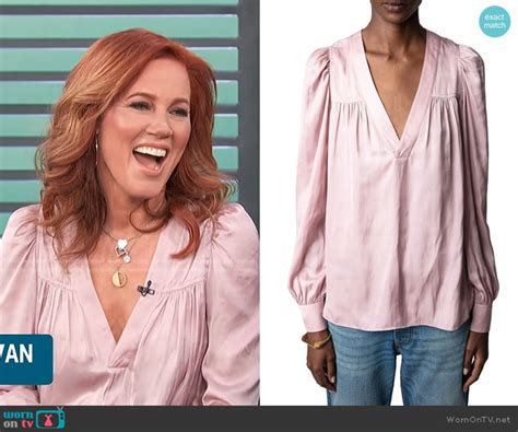 Wornontv Elisa Donovans Pink V Neck Satin Top On Access Hollywood Clothes And Wardrobe From Tv
