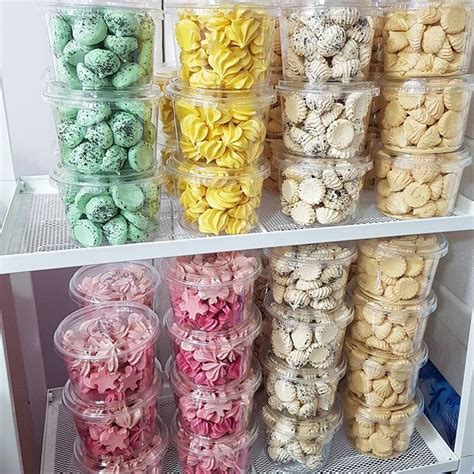 이번주는 작업실 금토 임시휴무입니다 일요일 2시에 뵐께요🙏 마카롱 베이커리 포장 베이킹 레시피