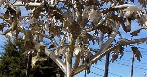 BONNI BAKES CATSKILL It S Back The Penis Tree Returns To The Village