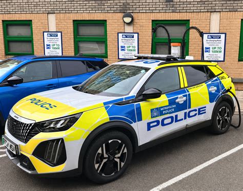 Met Police Charging Deal To Keep Electric Cars Fully Charged Charging