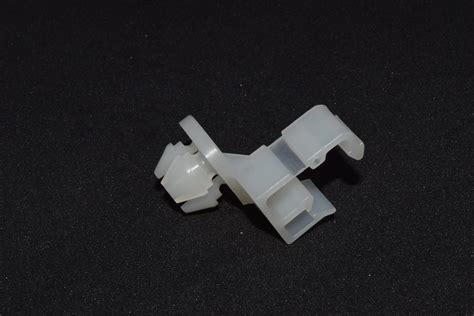 Geo Tracker Suzuki Sidekick Samurai Hood Prop Rod Grommet Clip