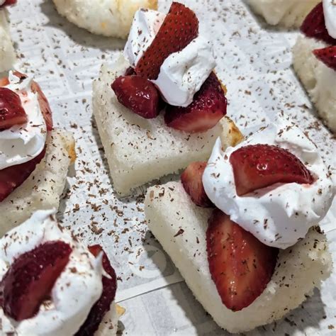 Easy Strawberry Shortcake Bites Bbq And Baking