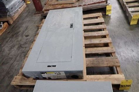 Ge A Series Panelboard And Circuit Breakers Yellow Tag Auctions