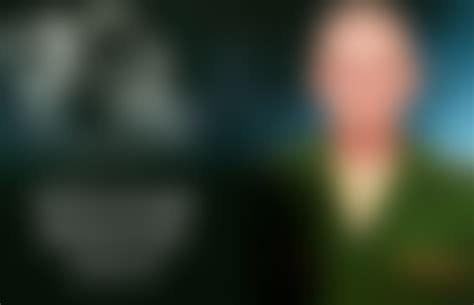 Рядовой Александр Ворончук выполнял задачу по наблюдению за передвижением противника на одном из