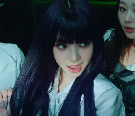 데뷔 후 처음으로 풀뱅 스타일링한 에스파 카리나 걸그룹 연예인 움짤저장소